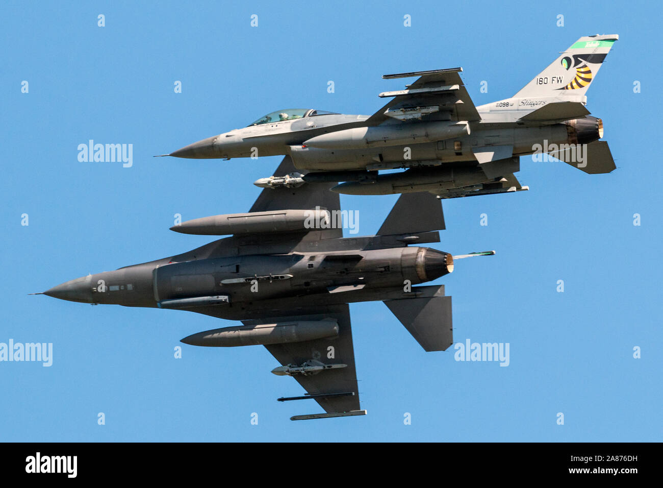 A United States Air Force F-16 Fighting Falcon from the 180th Fighter ...