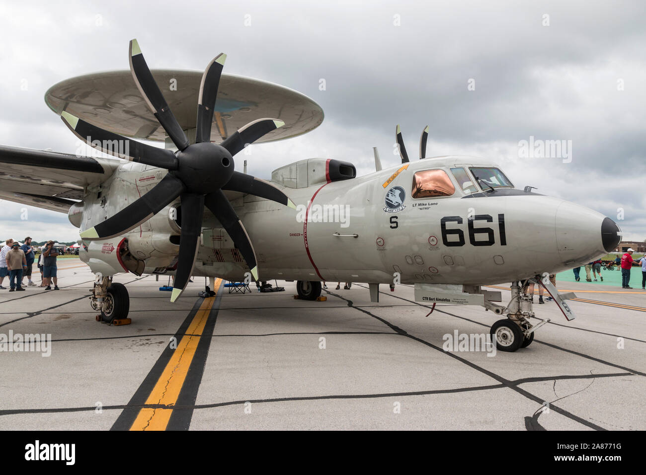 Northrop grumman e2 hawkeye hi-res stock photography and images - Alamy