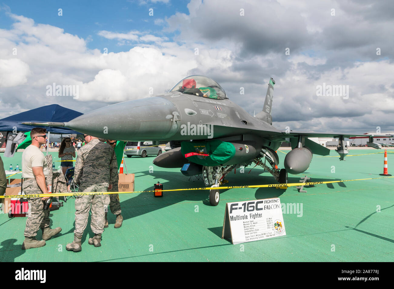 A United States Air Force F-16 Fighting Falcon from the 180th Fighter ...