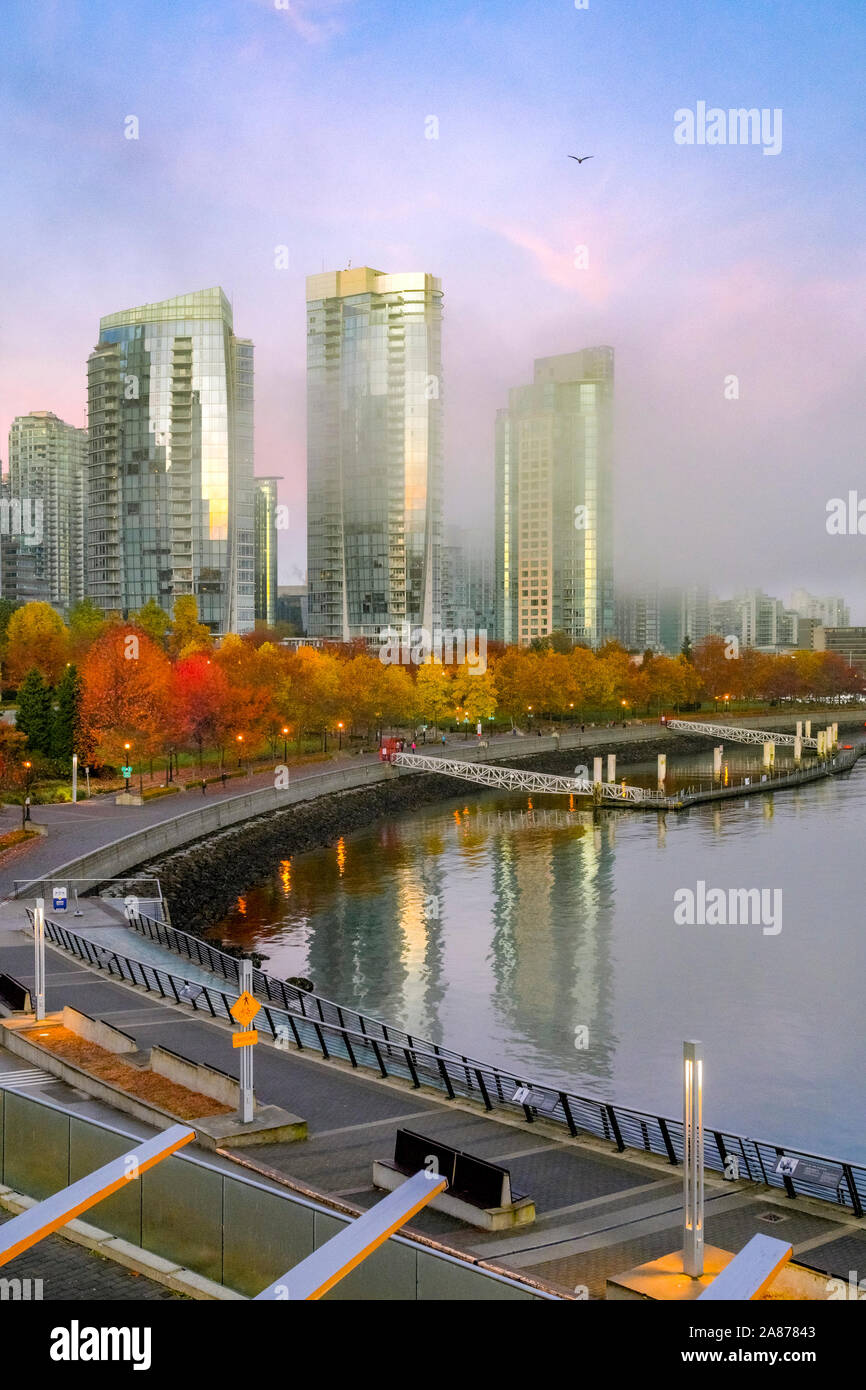 West end skyline at coal harbour hi-res stock photography and images ...