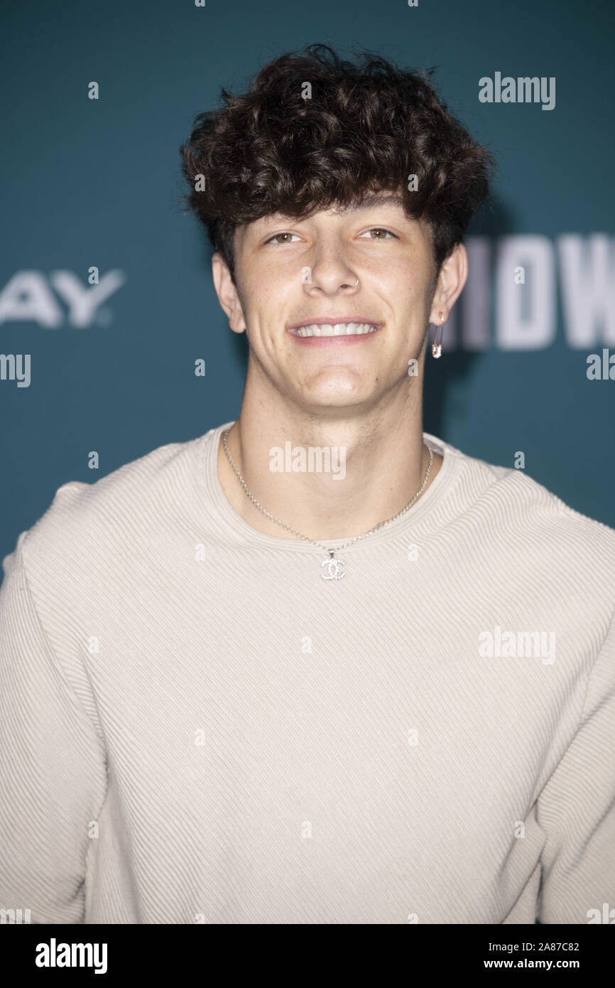 November 5, 2019, Los Angeles, California, USA: TAYLOR HOLDER attends ...