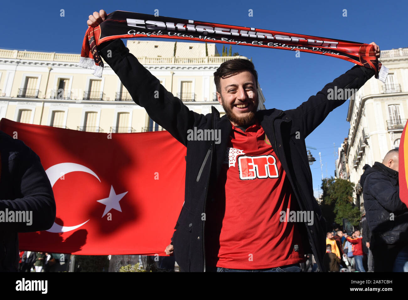 Real madrid scarf hi-res stock photography and images - Alamy