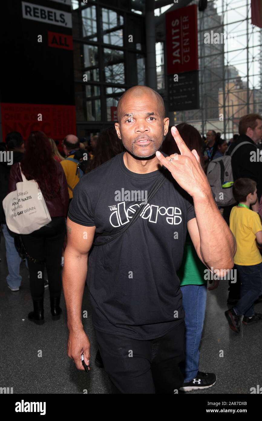 Darryl mcdaniels comic hi-res stock photography and images - Alamy