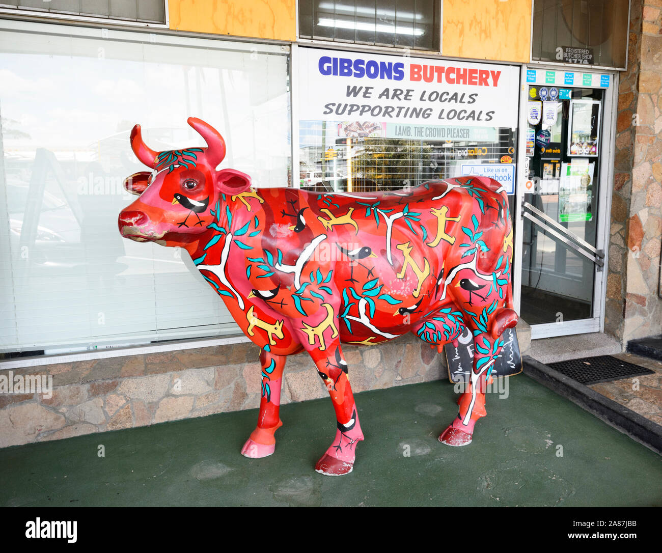Statue outside shop hi-res stock photography and images - Alamy