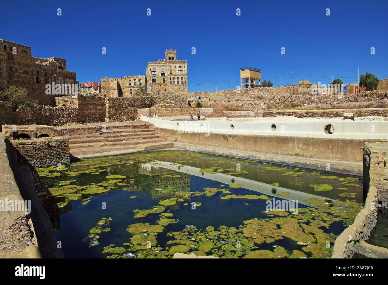 The pool in Kawkaban village in mountains, Yemen Stock Photo - Alamy