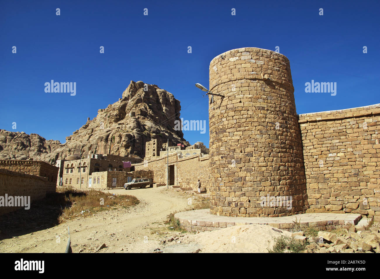 Village thula yemen hi-res stock photography and images - Alamy