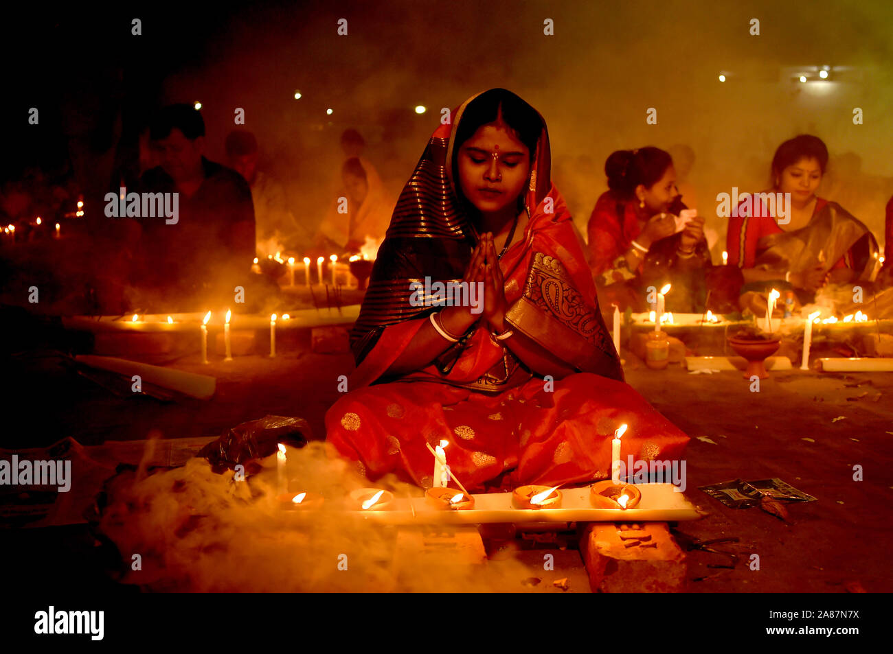Beijing, Bangladesh. 5th Nov, 2019. A Hindu devotee prays at a temple ...