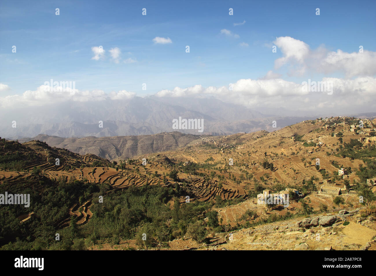 Wadi Sara in mountains, Yemen Stock Photo - Alamy