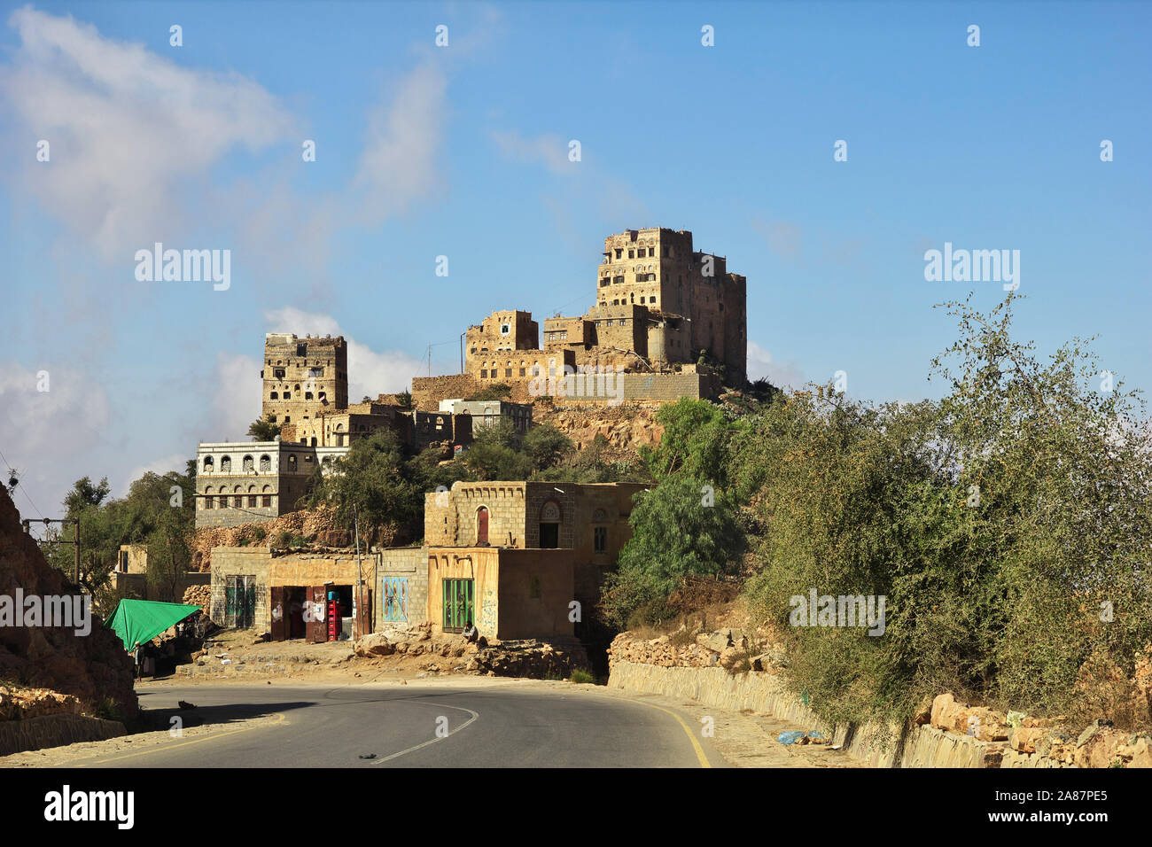 Wadi Sara in mountains, Yemen Stock Photo - Alamy