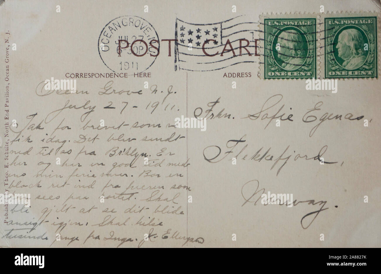 Green postage stamp hi-res stock photography and images - Alamy