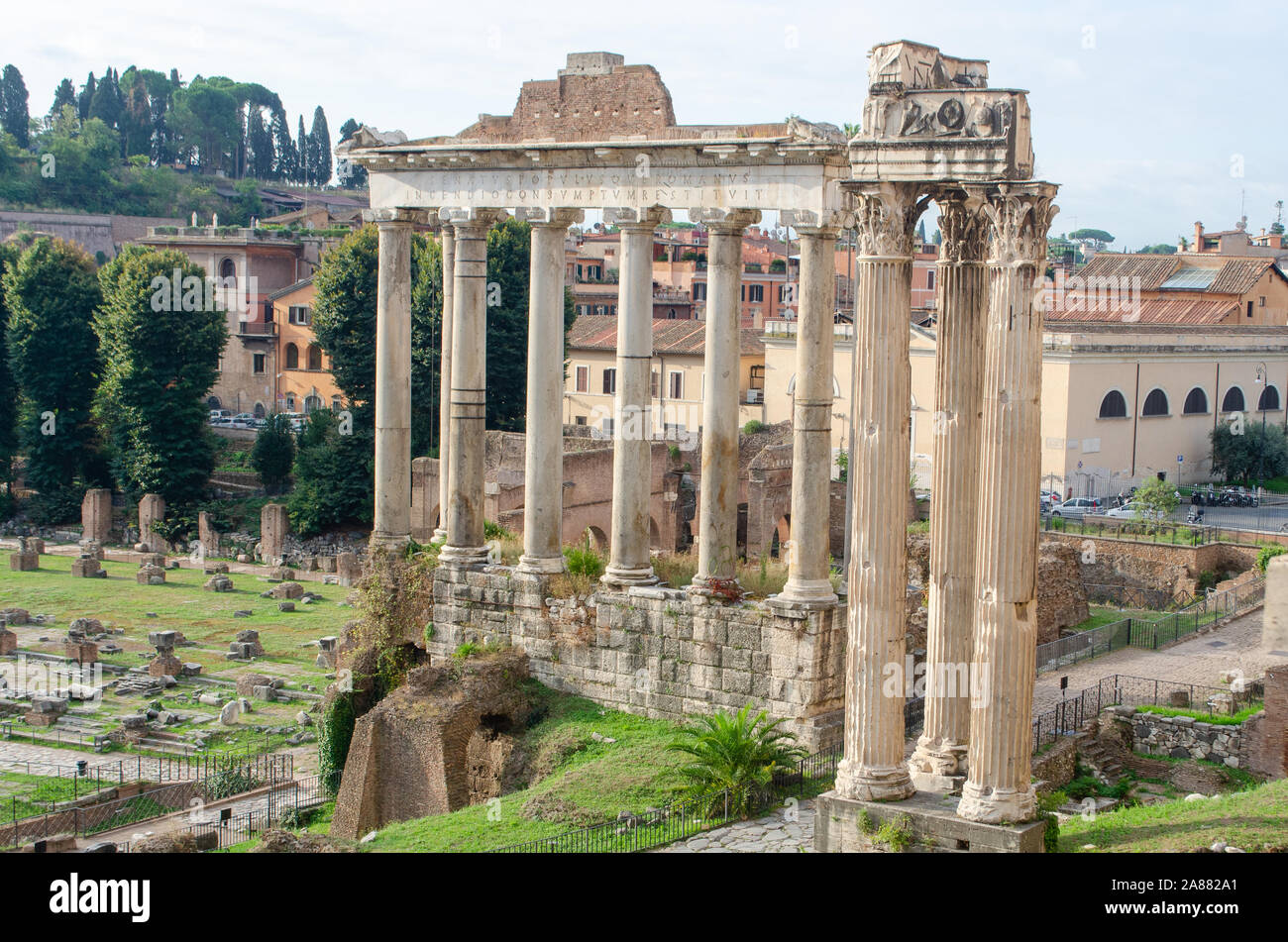 Temple of Saturn in Rome's forum Stock Photo - Alamy