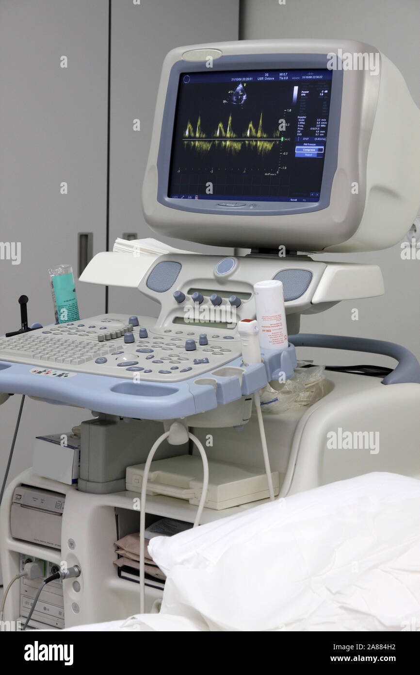 Ultrasound sonar machine hi-res stock photography and images - Alamy