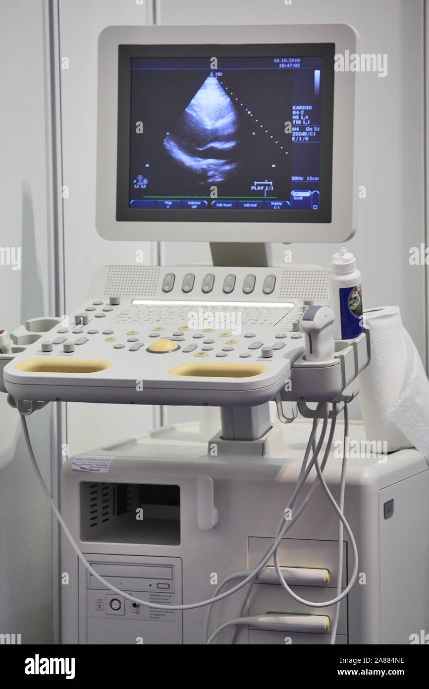Monitor pregnancy ultrasound ultrasonic examination hi-res stock ...
