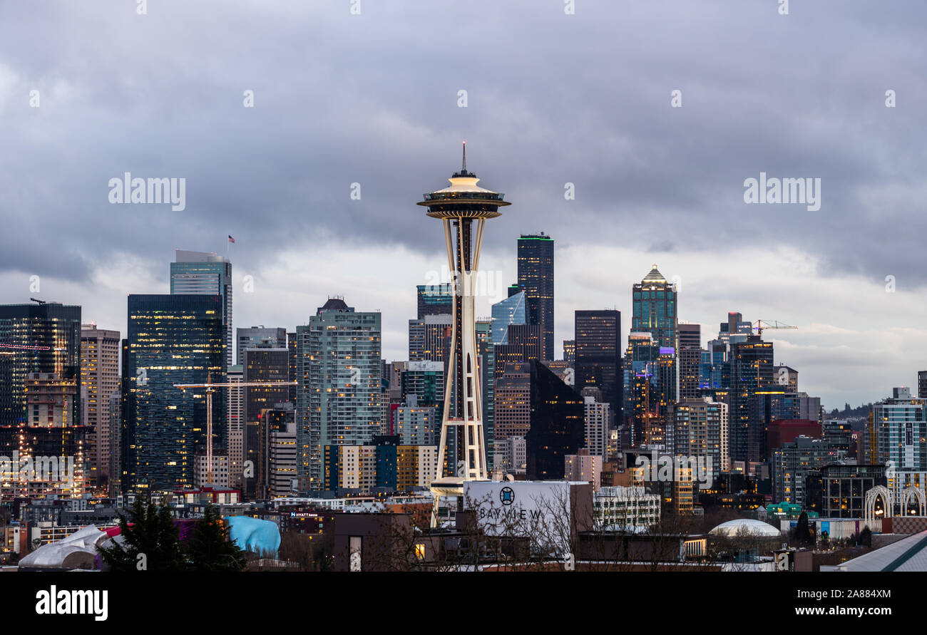 Cloudy Seattle skyline Stock Photo - Alamy