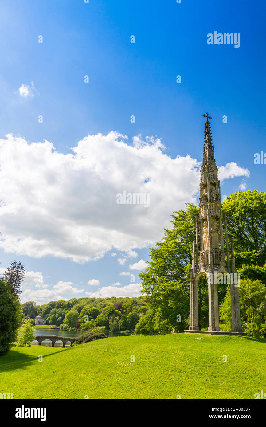 The former Bristol High Cross overlooks the lake, Palladian Bridge and ...