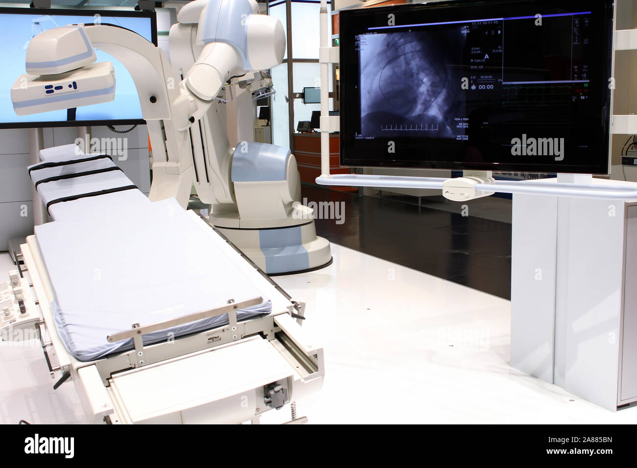 Mri monitor hi-res stock photography and images - Alamy