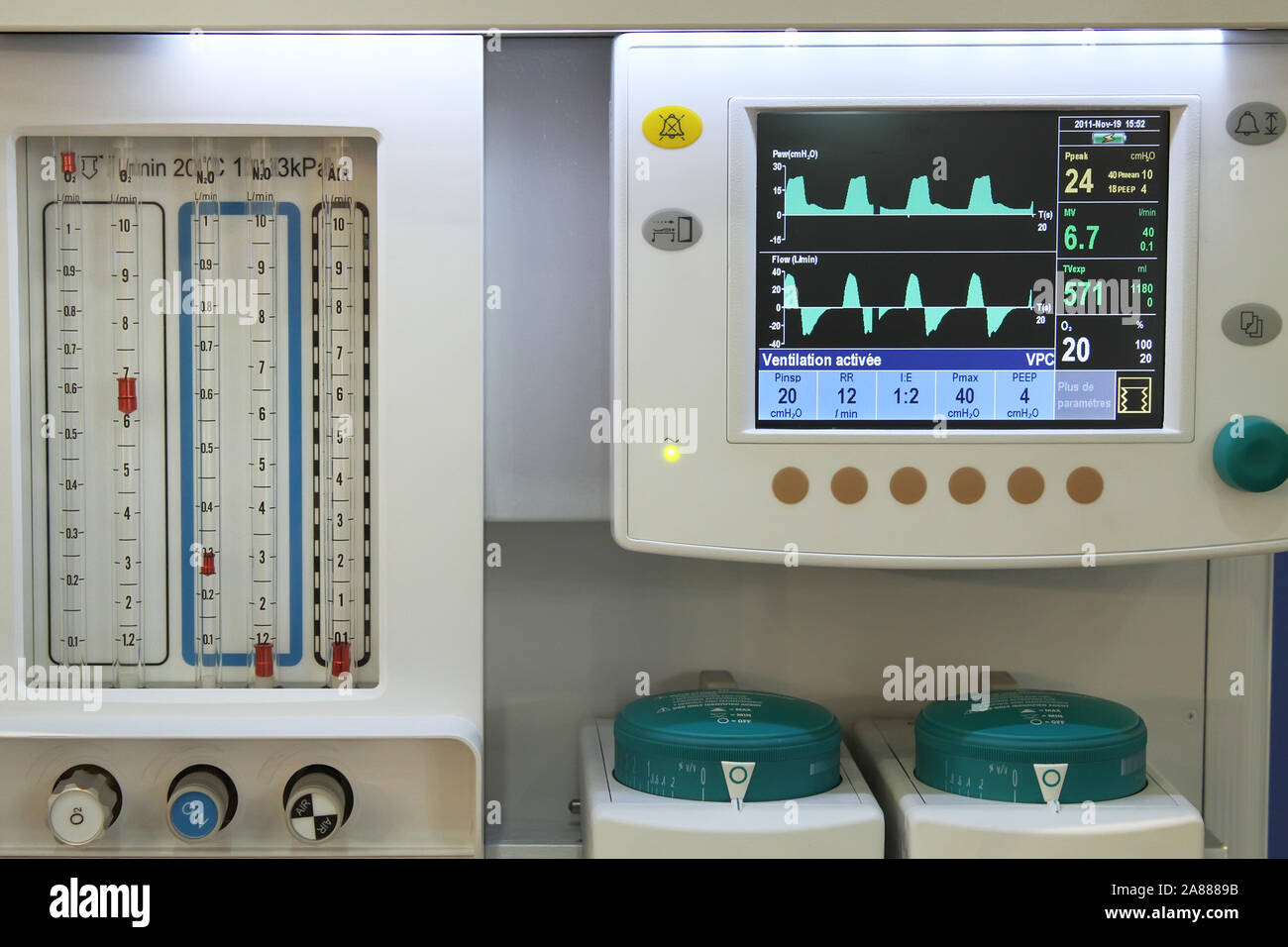 Hospital blood gas machine hi-res stock photography and images - Alamy