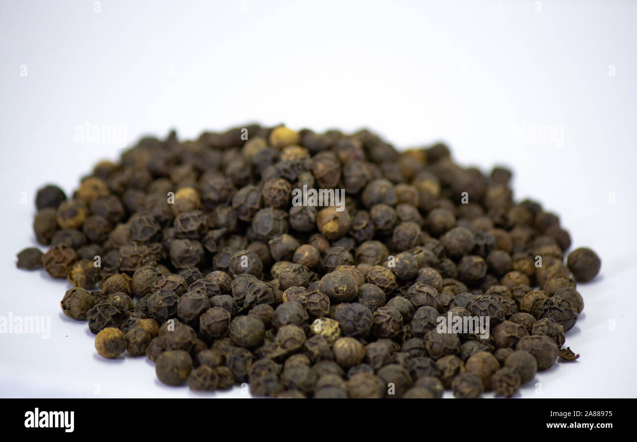 Pepper, heap of Black (cubeb) or Black Peppercorn (Cubeb),Cubeb ...