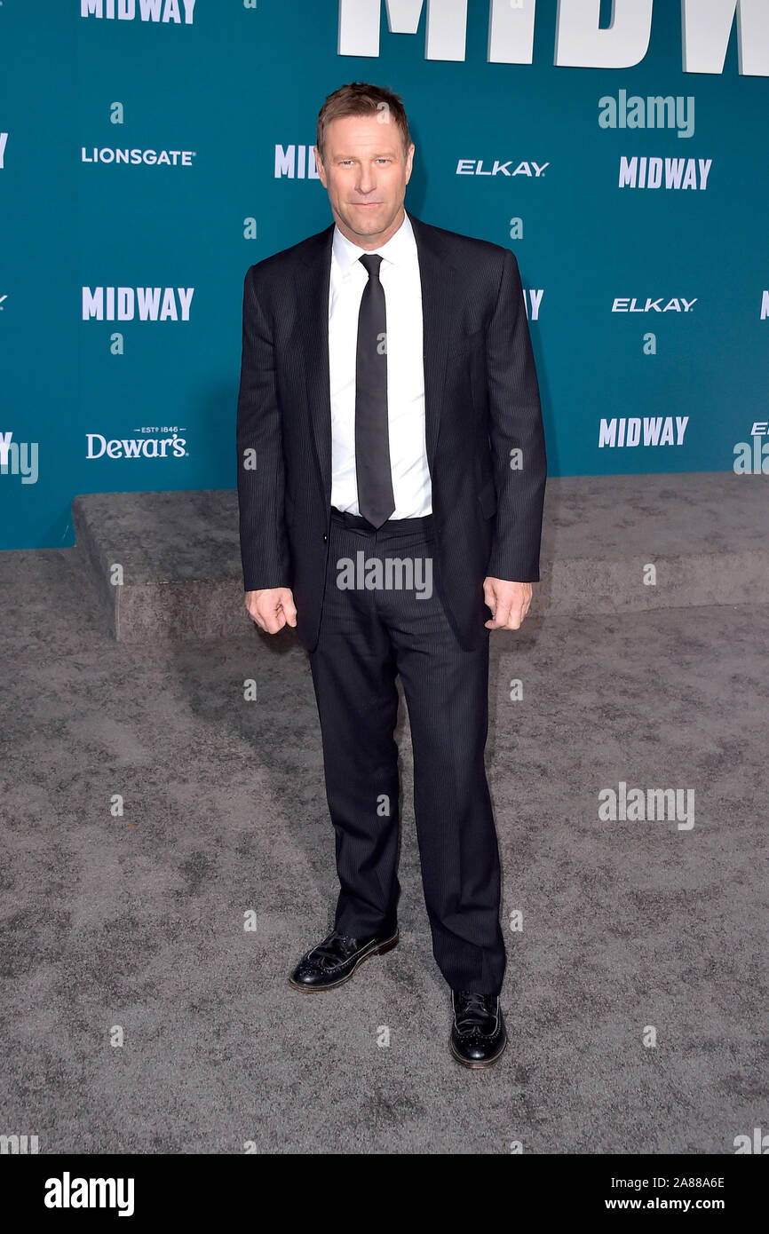 Aaron eckhart two face hi-res stock photography and images - Alamy