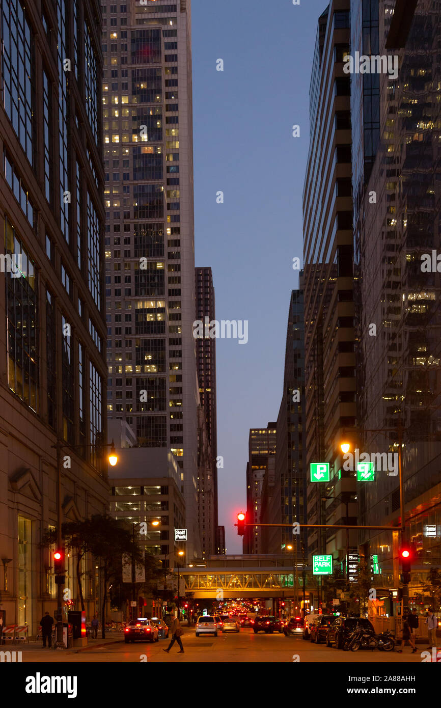 Loop street hi-res stock photography and images - Alamy