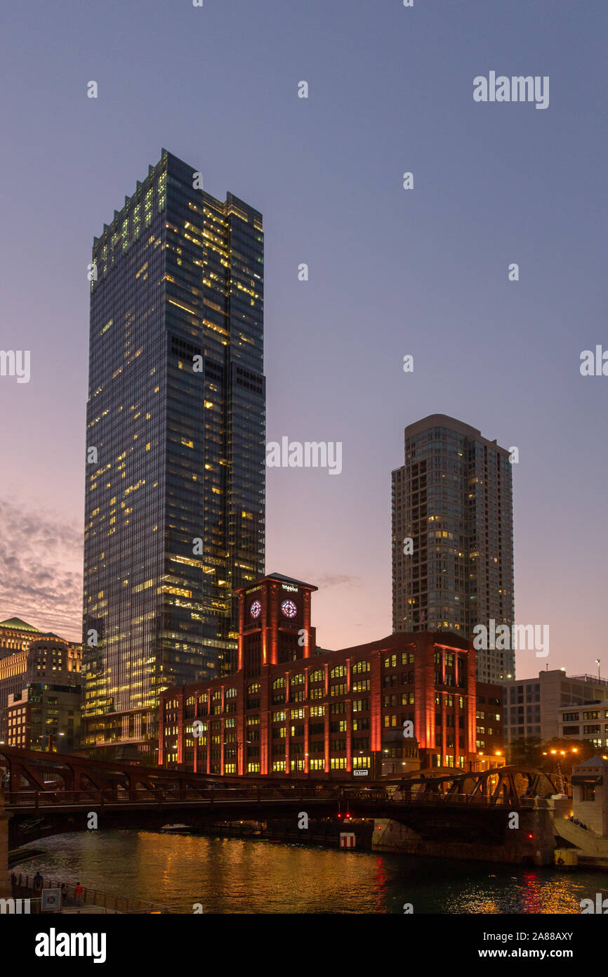 Office warehouse architecture hi-res stock photography and images - Alamy