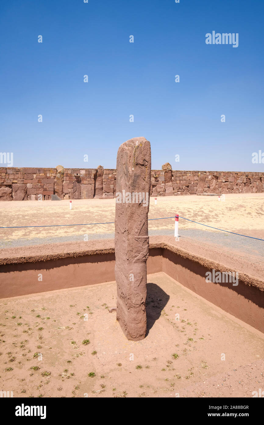 Monolith without head at Kalasasaya Temple in the Tiwanaku ...
