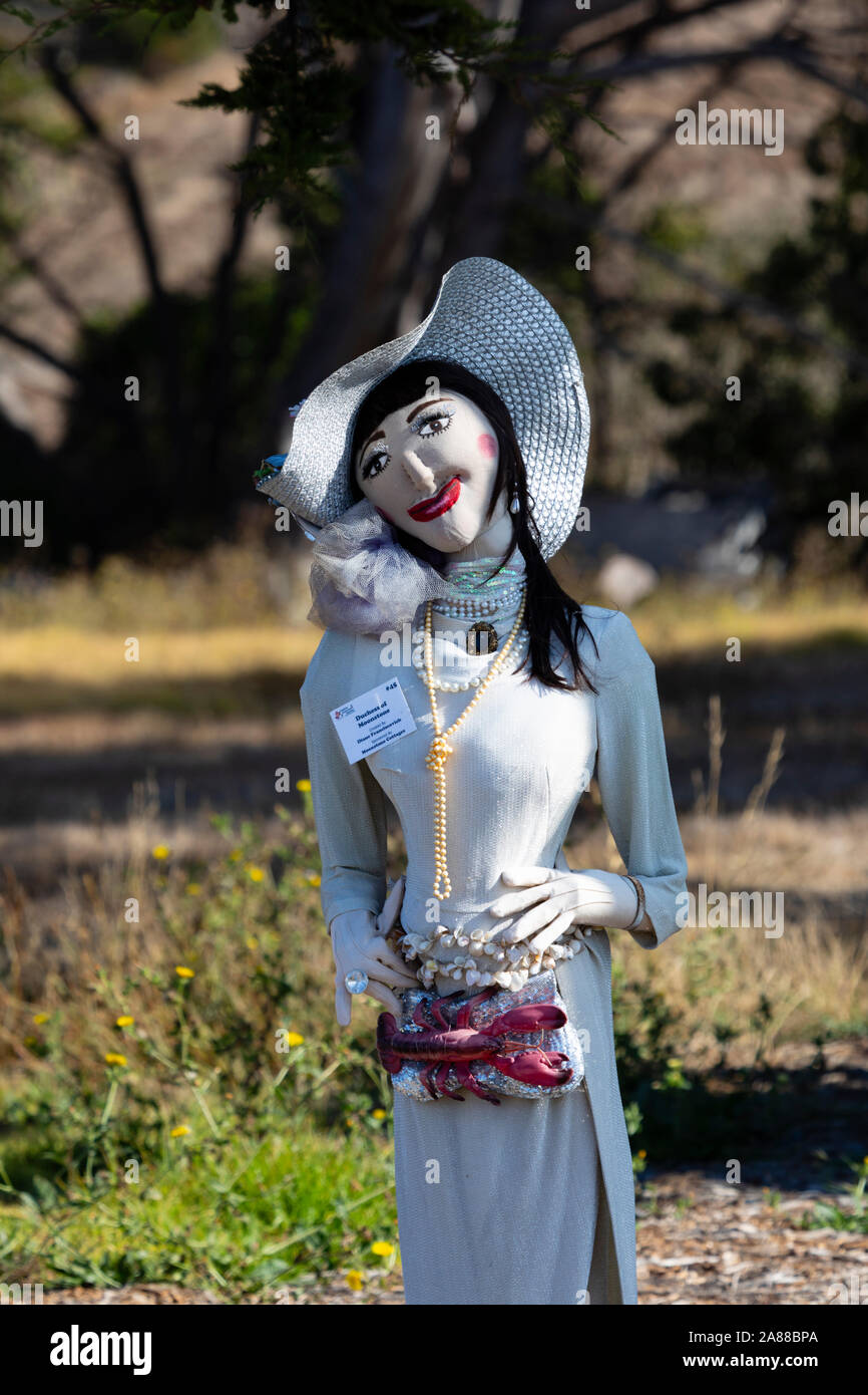 Female scarecrow hi-res stock photography and images - Alamy
