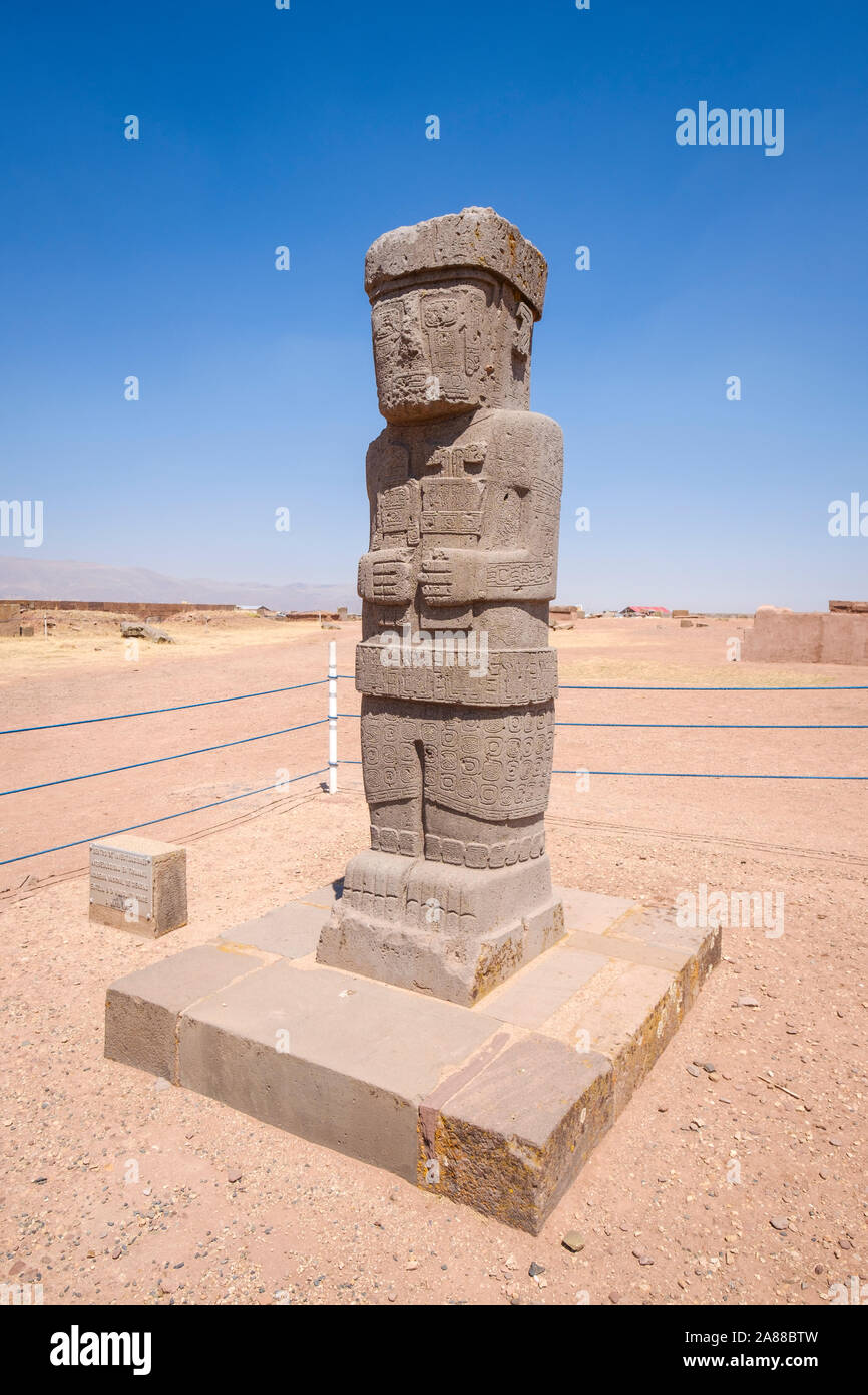 Magnificent Ponce Monolith at Kalasasaya Temple in the Tiwanaku ...