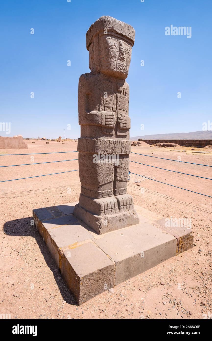 Magnificent Ponce Monolith at Kalasasaya Temple in the Tiwanaku ...