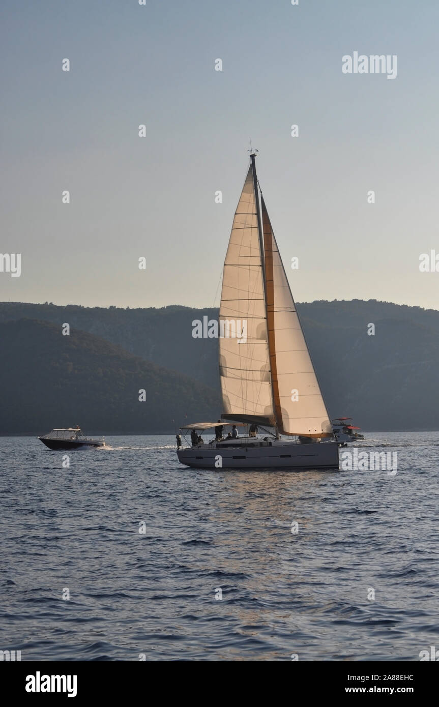 Wind in the sails hi-res stock photography and images - Alamy
