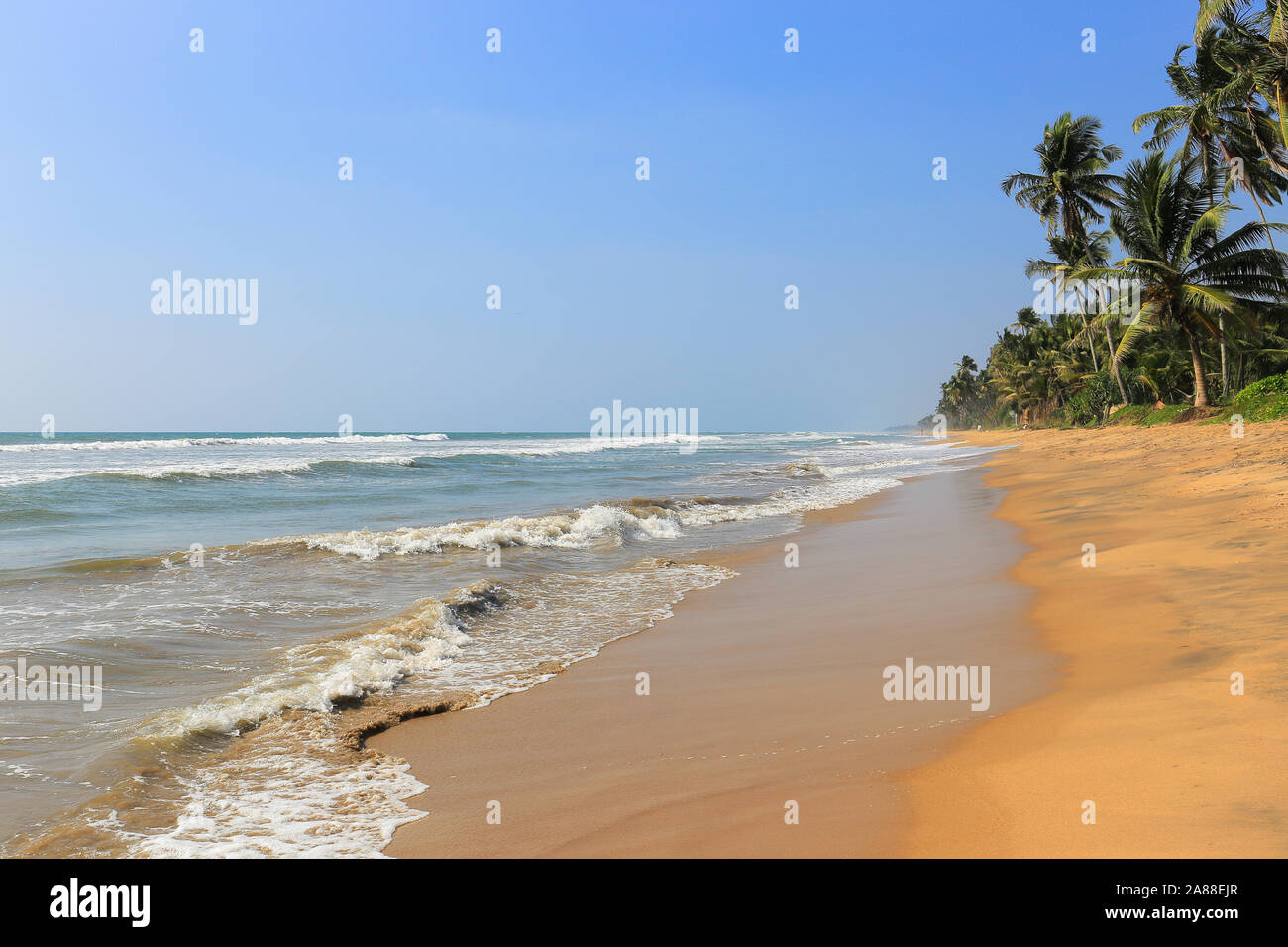 Beautiful ocean beach in Sri Lanka Stock Photo - Alamy