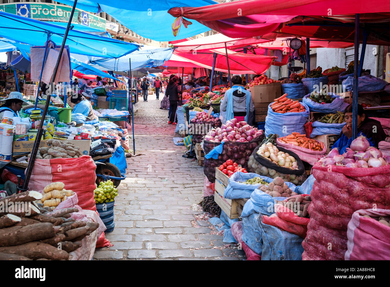Food market on the streets of La Paz, Bolivia Stock Photo - Alamy