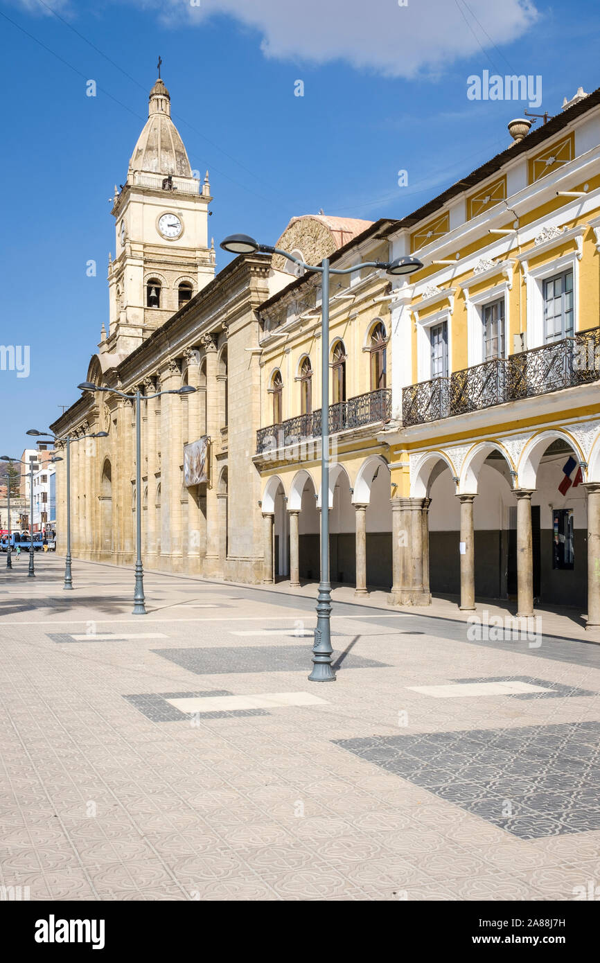 Colonial style buildings on 14 de Septiembre Square with the ...