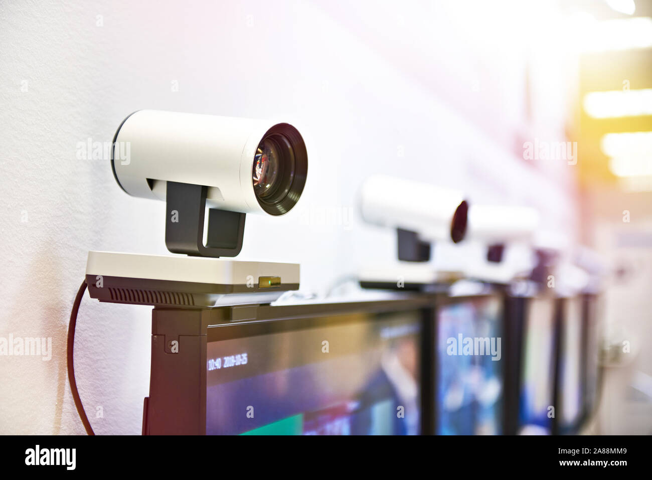 Video conference camera hi-res stock photography and images - Alamy