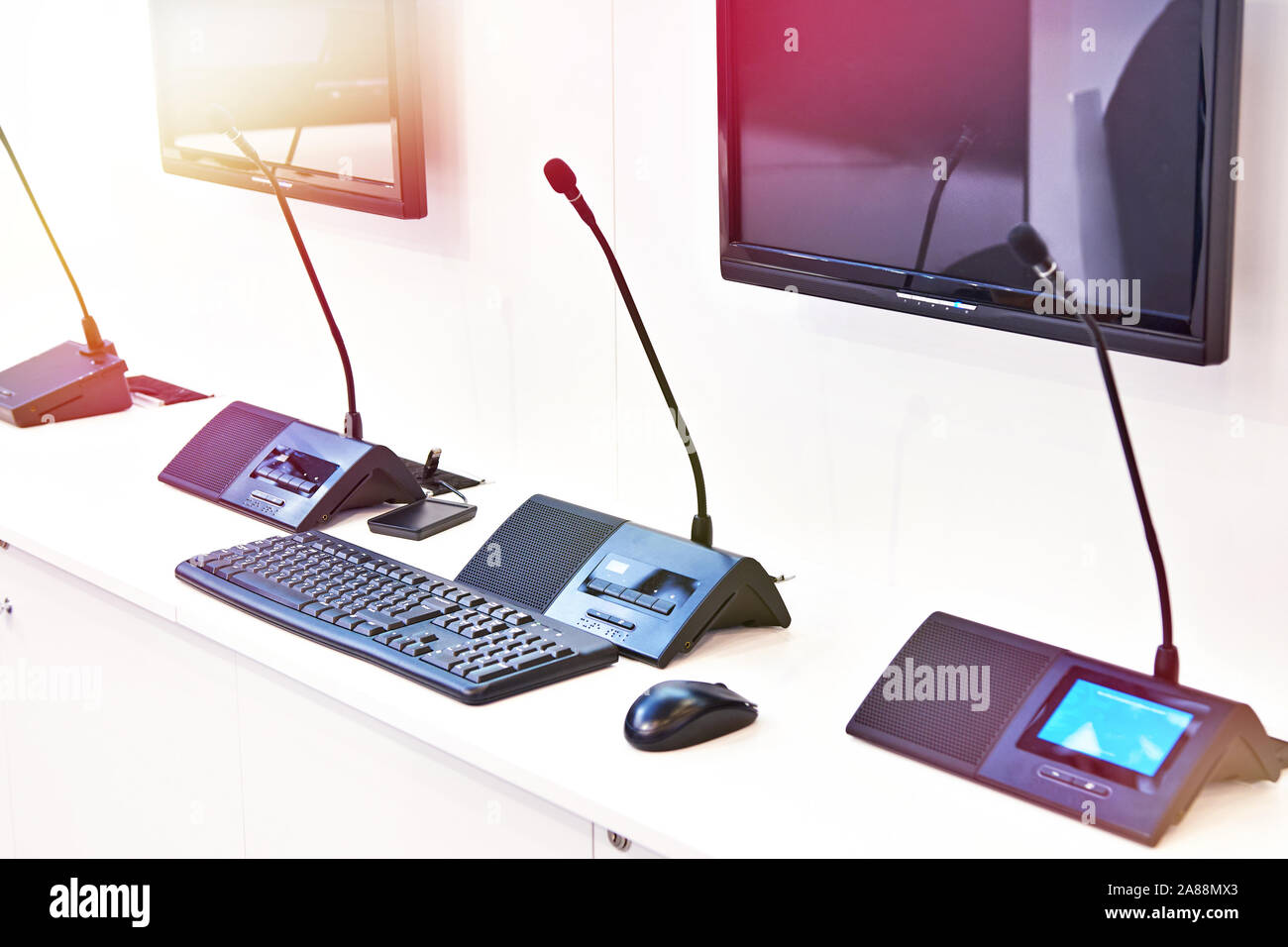 Conference room technology hi-res stock photography and images - Alamy