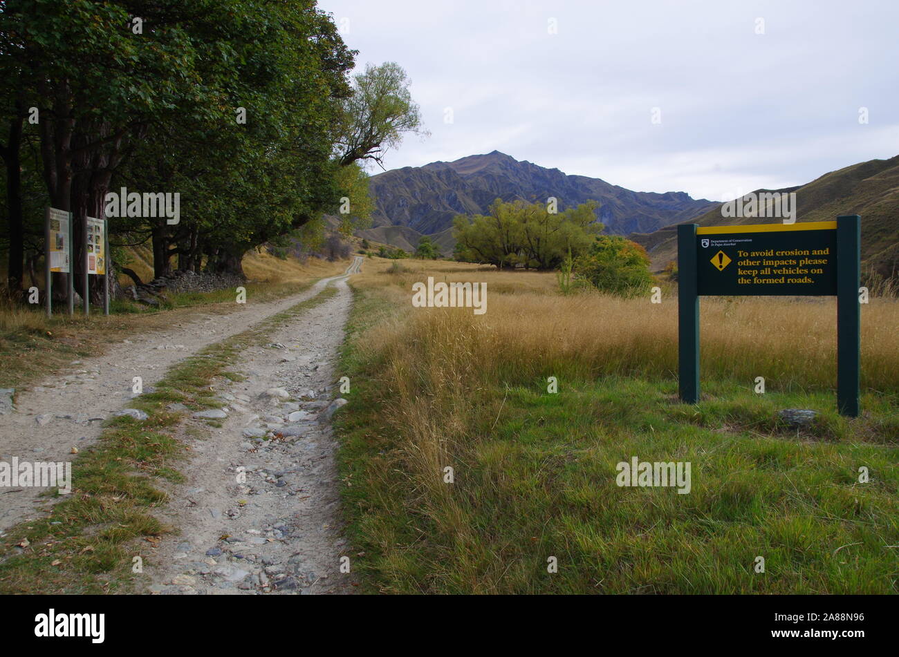Macetown. Te Araroa Trail. Motatapu Alpine Track. South Island. New ...