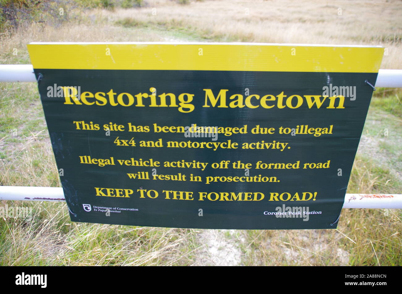 Macetown. Te Araroa Trail. Motatapu Alpine Track. South Island. New ...