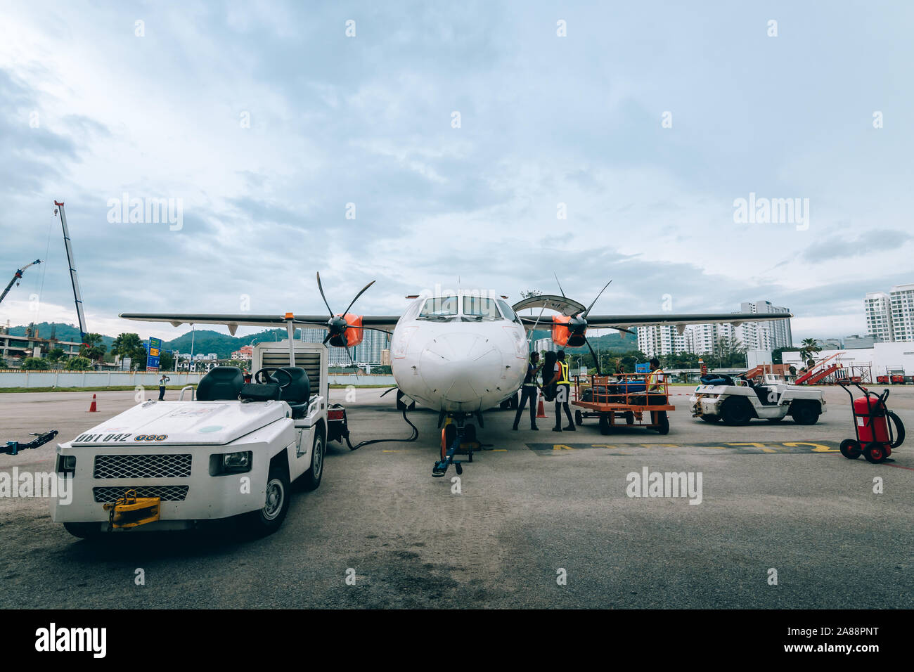 ATR 72-500 propeller plane Stock Photo - Alamy