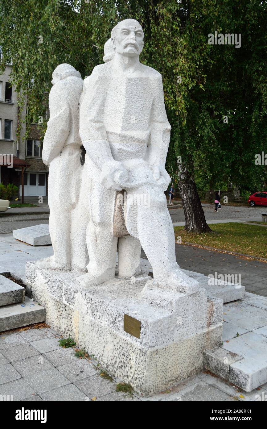 Communist statues in bulgaria hi-res stock photography and images - Alamy