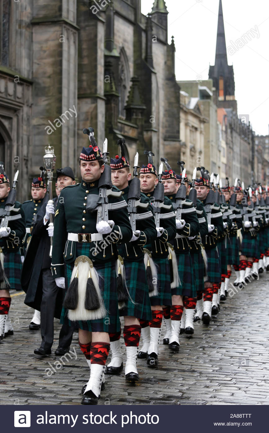 Scottish guard regiment edinburgh scotland hi-res stock photography and ...