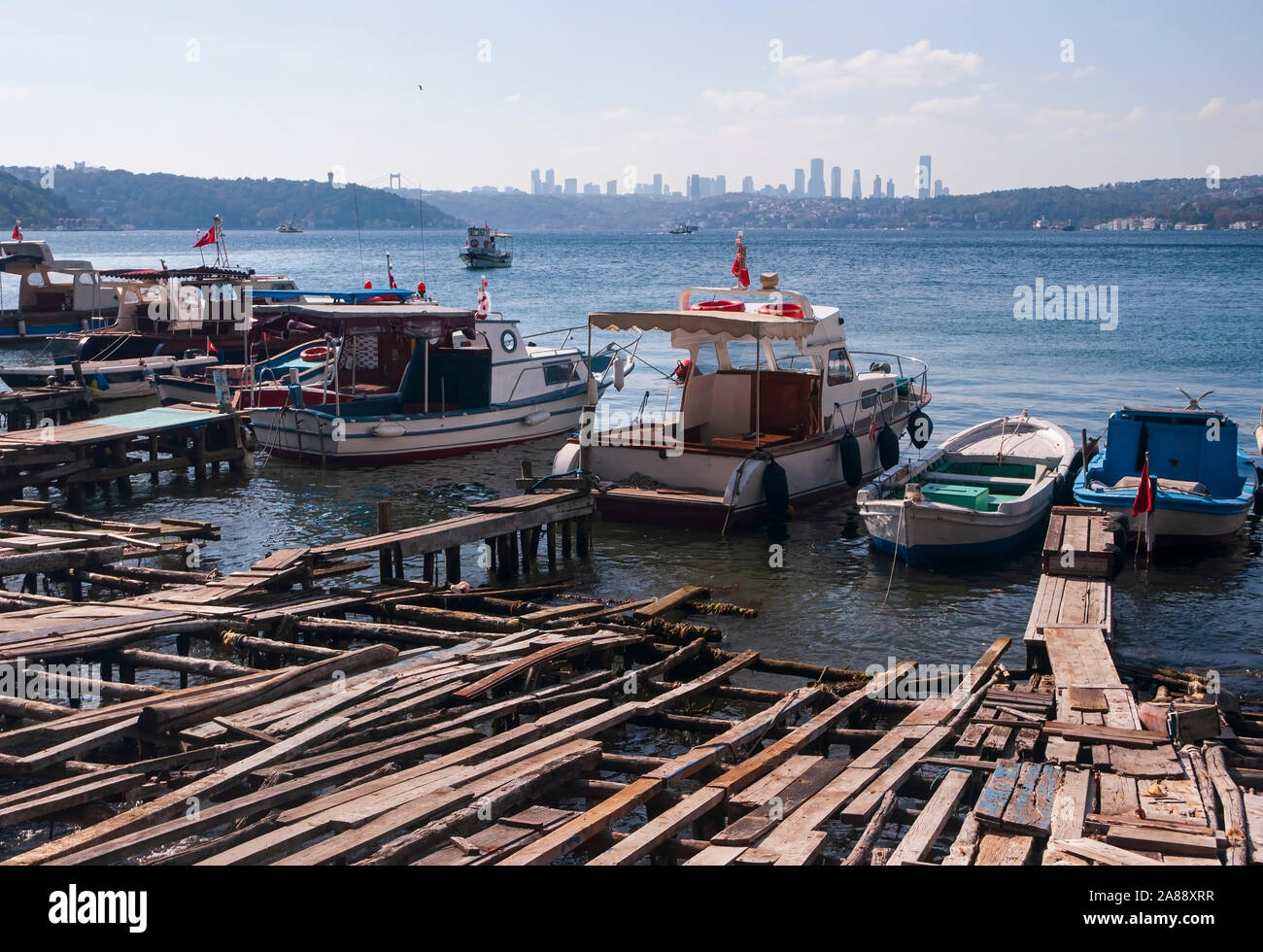 Wrecked piers hi-res stock photography and images - Alamy