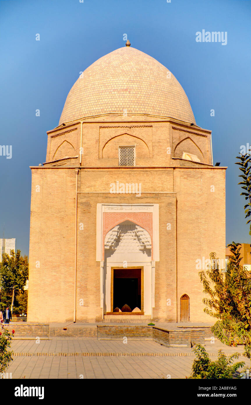 Samanid mausoleum hi-res stock photography and images - Alamy