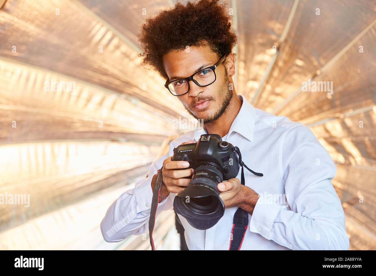 Advertising photographer hi-res stock photography and images - Alamy