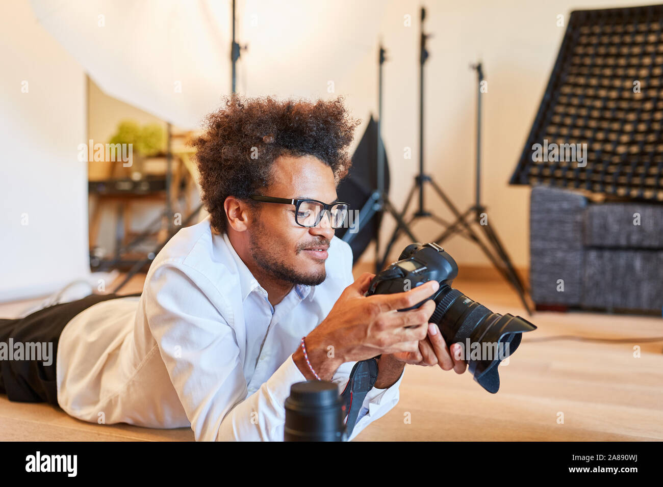 Photo of study hi-res stock photography and images - Alamy