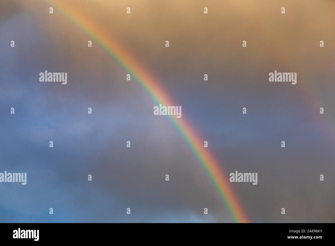 Horizontal rainbow hi-res stock photography and images - Alamy