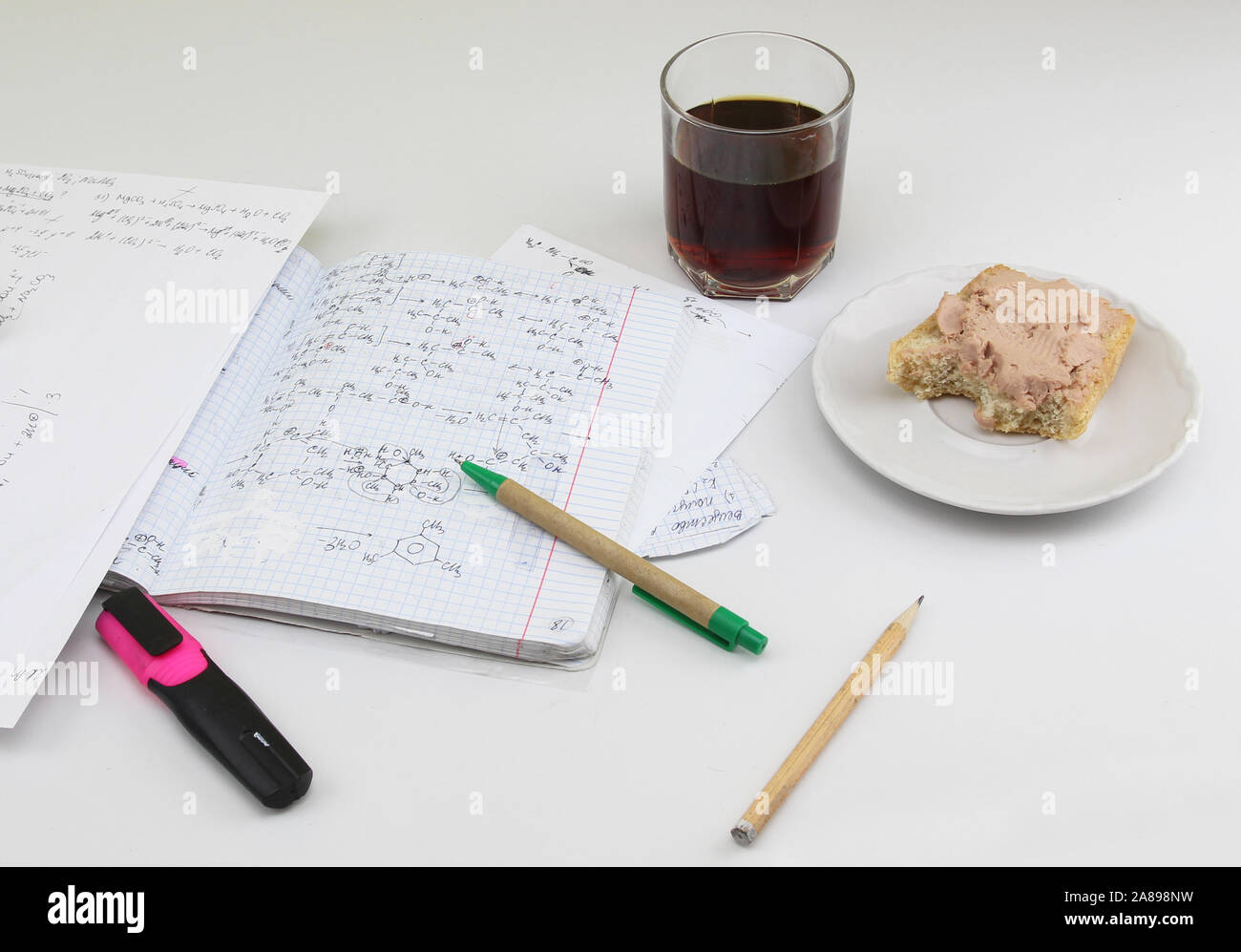 Student lunch during exam preparation Stock Photo - Alamy