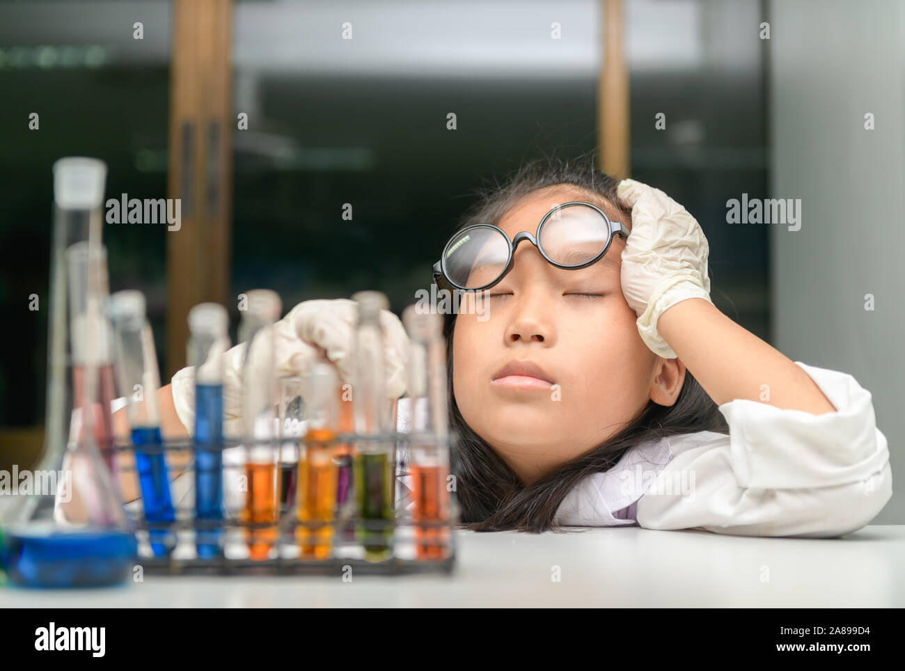 Sleep lab study hi-res stock photography and images - Alamy