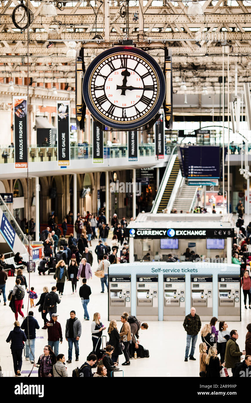 Waterloo station, London Stock Photo - Alamy