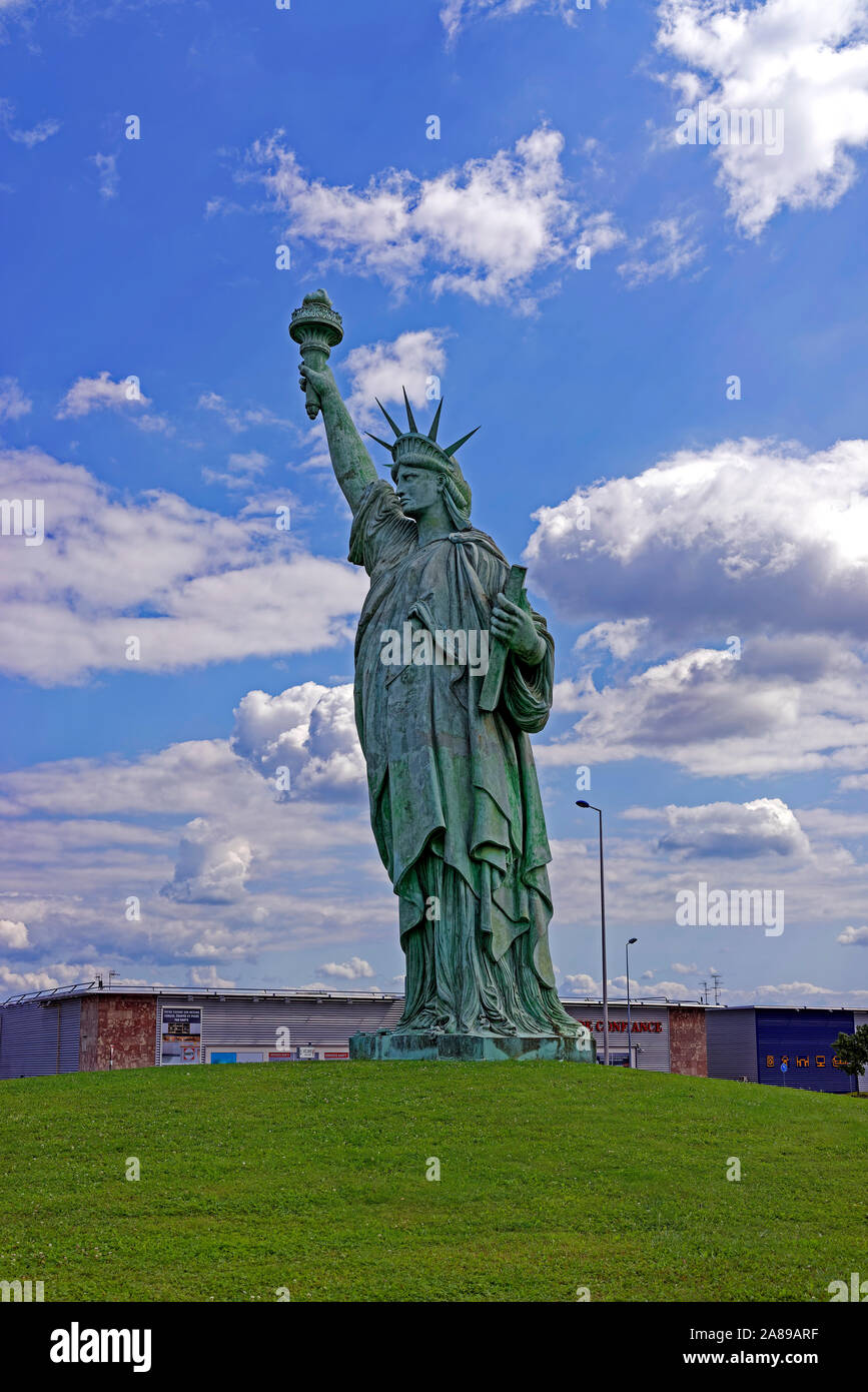 Freiheitsstatue, Statue De La Liberté de Colmar Stock Photo - Alamy