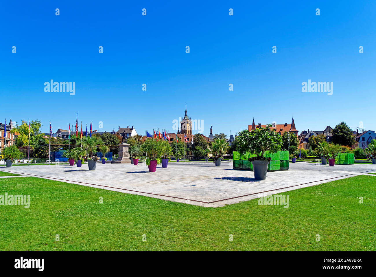 Place Rapp, Fahnen, Statue, General Jean Rapp, 27.04.1771 - 8.11.1821 ...